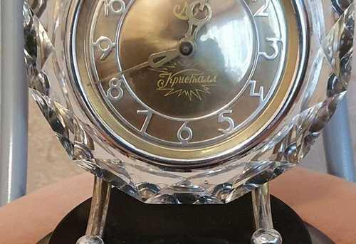 Часы настольные Кристалл 1958 года