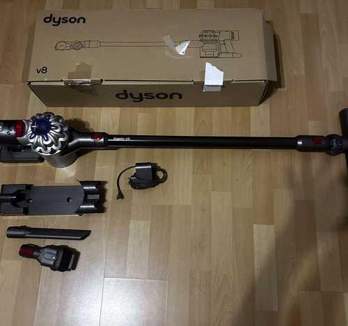 Пылесос dyson v8