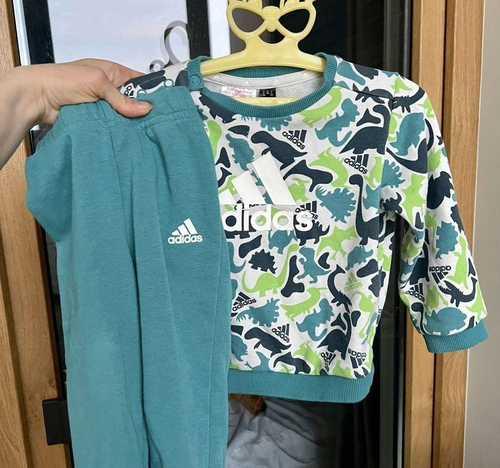 Костюм Adidas на малыша 86