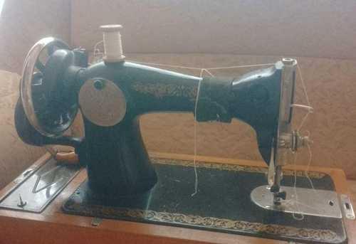 Советская швейная машинка