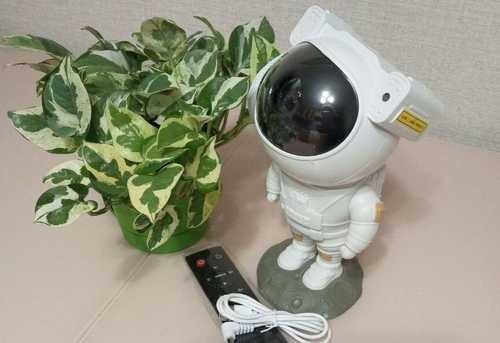 Новый Ночник проектор космонавт