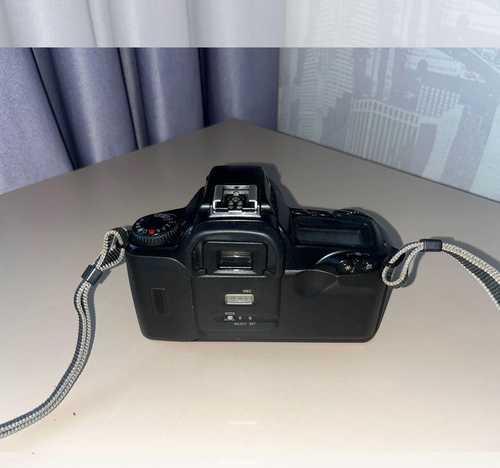 Пленочный фотоаппарат Canon EOS 3000