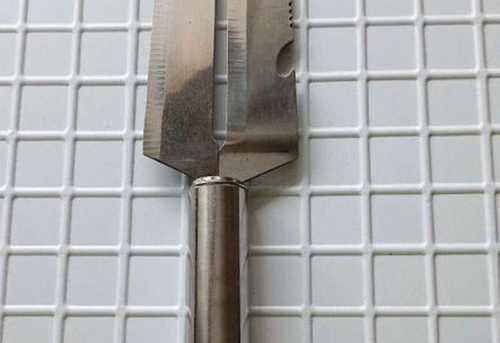 Нож с двумя лезвиями