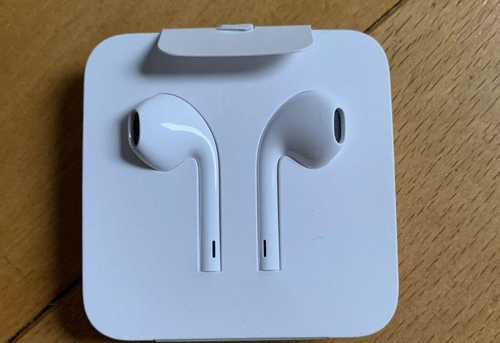 Наушники Apple EarPods Lightning