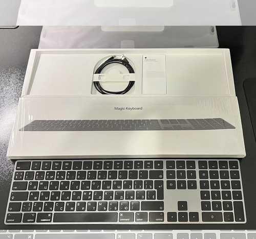 Magic Keyboard with Numeric Keypad - Space Gray