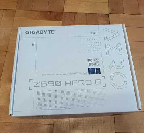 Коробка от материнской платы gigabyte Z690 aero G