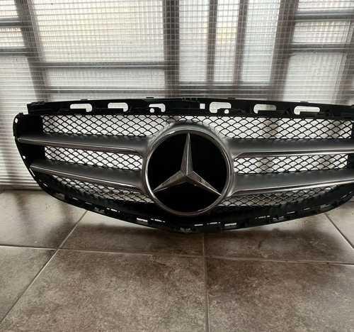W212 Mercedes Решетка радиатора