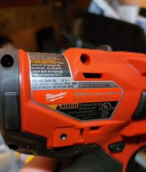 Дрель шуруповерт milwaukee m12