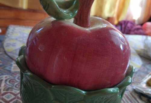 Конфетница ваза с крышкой яблоко керамика