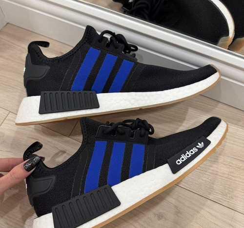 Кроссовки "Adidas NMD R1" оригинал