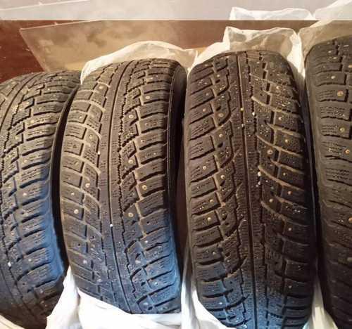 Kumho WinterCraft Ice WI31 225/65 R17