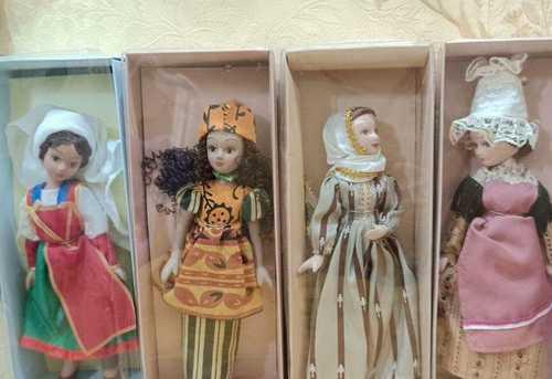 Коллекционные фарфоровые куклы в нац. Одеждах