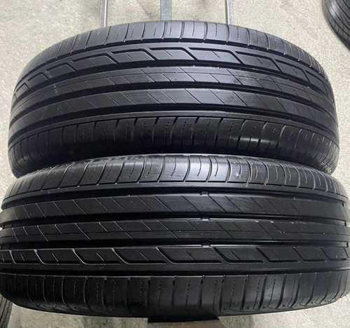 Bridgestone Turanza T001 215/60 R17