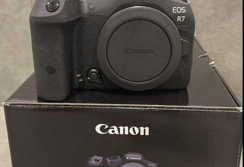 Фотоаппарат canon eos r 7 с обьективом RF 24-240