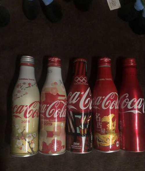 Бутылки coca cola