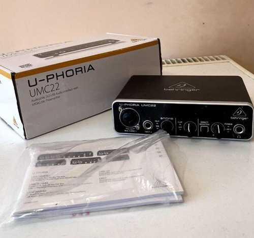 Звуковая карта Behringer u phoria umc22