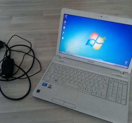 Ноутбук Toshiba satellite c660