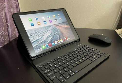 Чехол с клавиатурой и мышкой для iPad 10.2