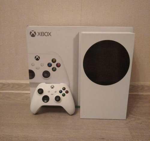 Xbox series s (2 геймпада) Ростест, подписка