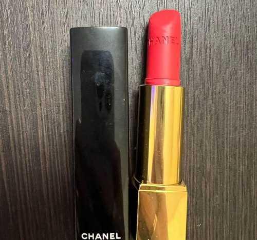 Chanel помада rouge allure velvet 43