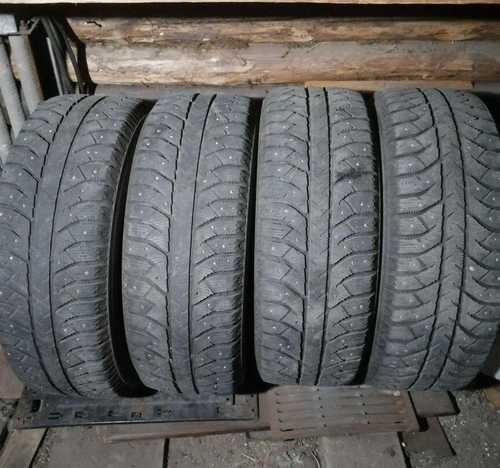 Bridgestone Ice Cruiser 7000 2.25/60 R17