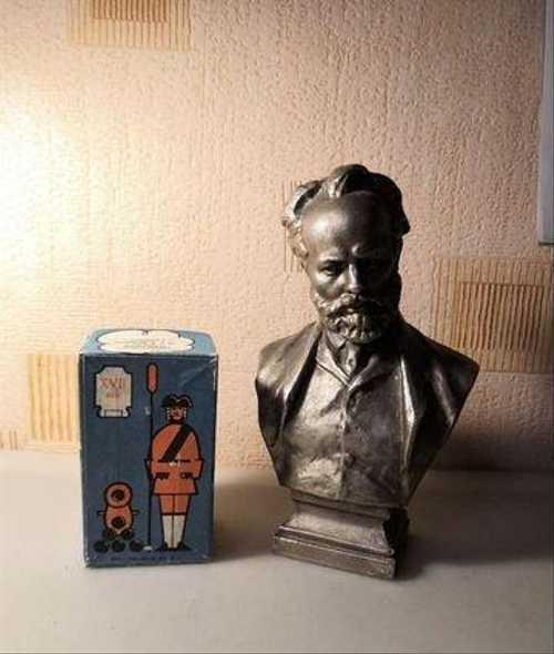 Силумин Чайковский. Бюст