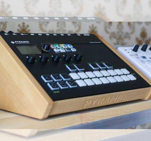 Squarp Instruments Pyramid MK3