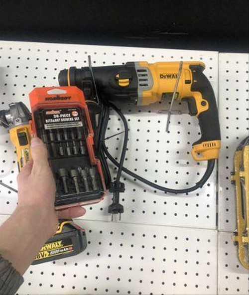Ударный Перфоратор DeWalt новый