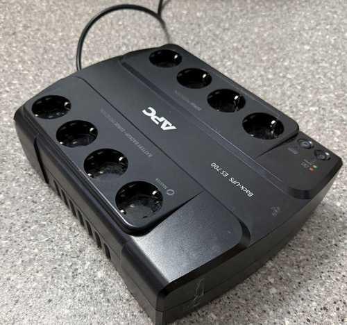 Ибп бесперебойник APC Back-Ups ES700