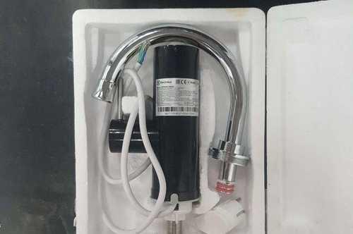 Нагреватель проточный Electrolux taptronic (black)