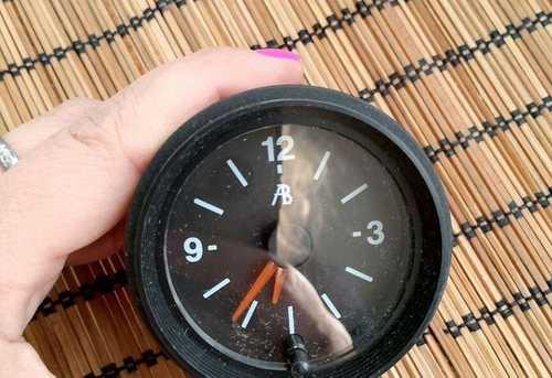 Часы кварцевые Восток Амфибия