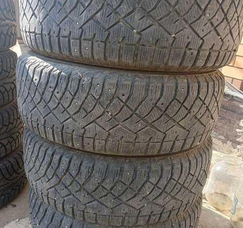 Nitto Therma Spike 215/65 R16