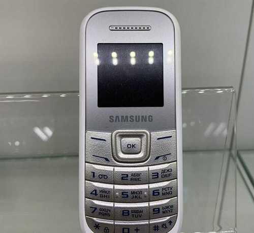 Телефон кнопочный Samsung gt-e1200r
