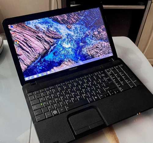 Ноутбук Toshiba 15,6" (320Gb/4Gb/Win 8.1)