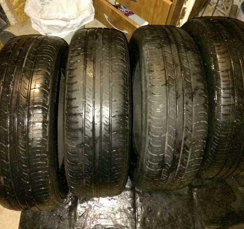 Roadstone Classe Premiere CP672 195/65 R15