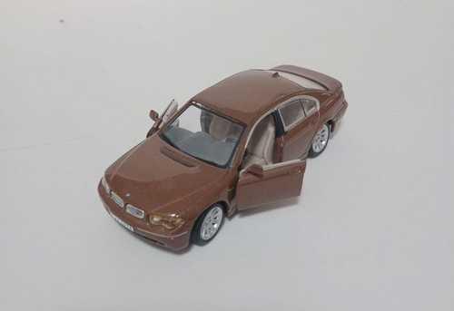 Модель BMW 745i