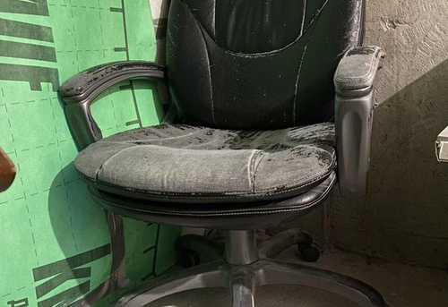 Офисное кресло руководителя бу