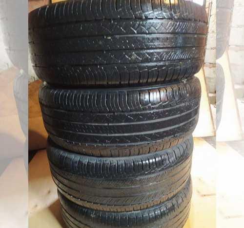 Michelin Latitude Tour HP 235/55 R18