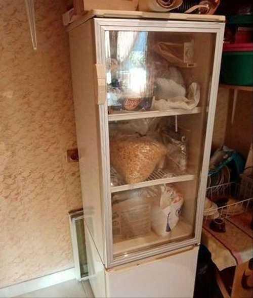 Продам холодильник ветрина бу