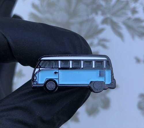Volkswagen Bus T1 значок пин лимитированный 150 шт