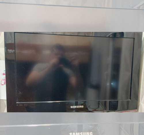 Телевизор samsung б/у без смарт тв LE 26B 450C4W