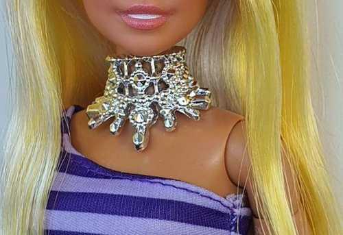 Barbie Дайя на подвижном теле