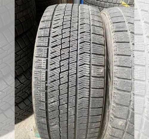 Bridgestone Blizzak VRX 235/45 R18
