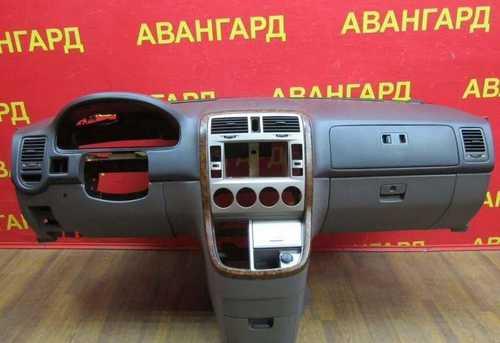 Торпедо Kia Carnival UP/GQ 2004