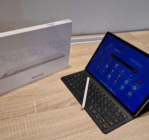 Samsung Galaxy Tab S9 12/256GB (2023) + чехол-клав