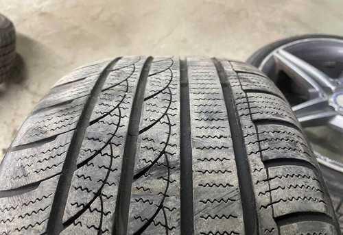 Rotalla S220 225/40 R18