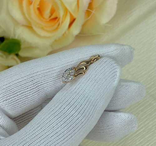 Золотая подвеска рыбка