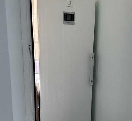 Холодильник electrolux бу
