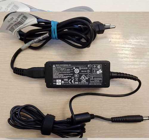 Блок питания delta electronics, INC. Выход 12V 3A