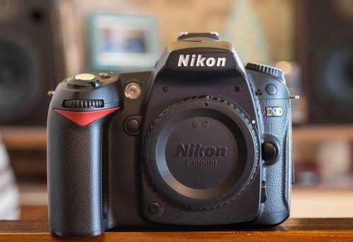 Nikon D90 отличное состояние